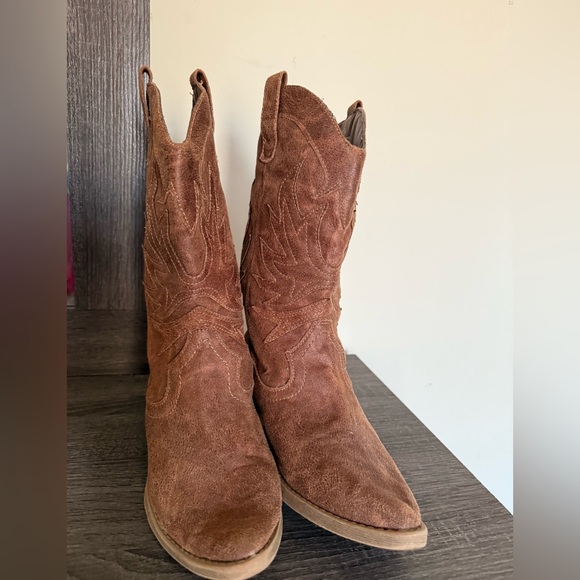 Rampage | Shoes | Rampage Brown Suede Western Boots | Poshmark